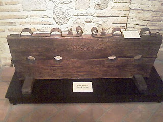 MUSEO DE TORTURA: El cepo